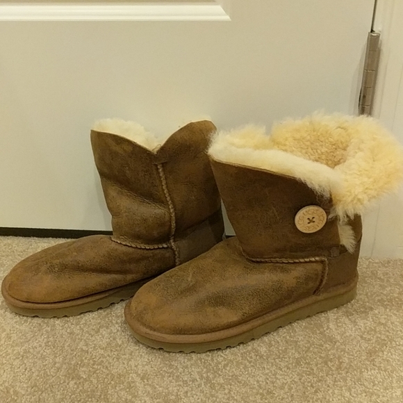 UGG | Shoes | Ugg Bailey Button Bomber Boots | Poshmark